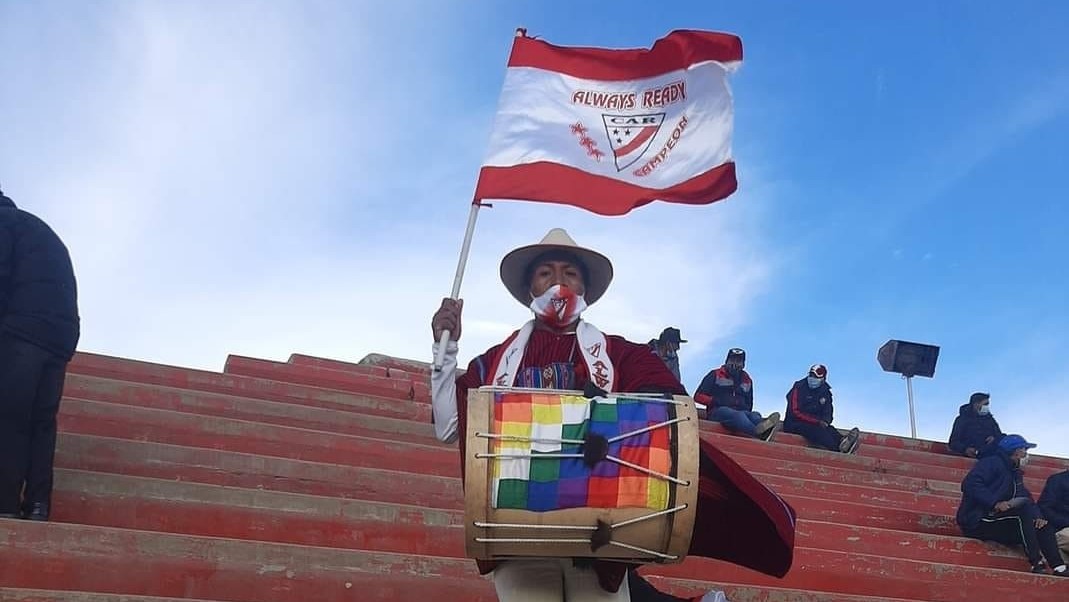 Felipe Choque Choque, el "chaski alteño", hincha oficial de Always ...